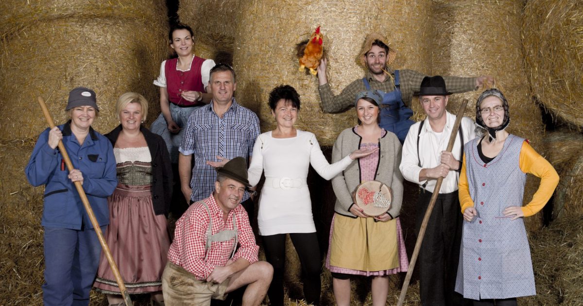 Drei Weiber und ein Gockel – Marktgemeinde Moosburg